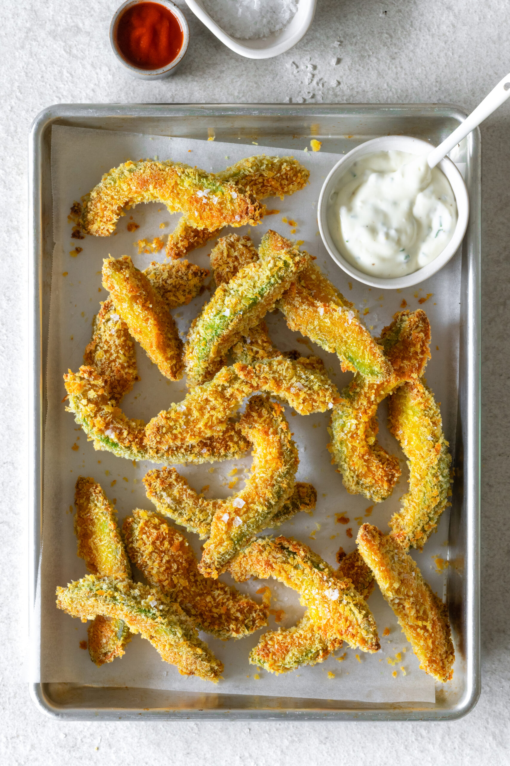 Crunchy Avo Chips w Jalapeno Mayo - The Avo Tree